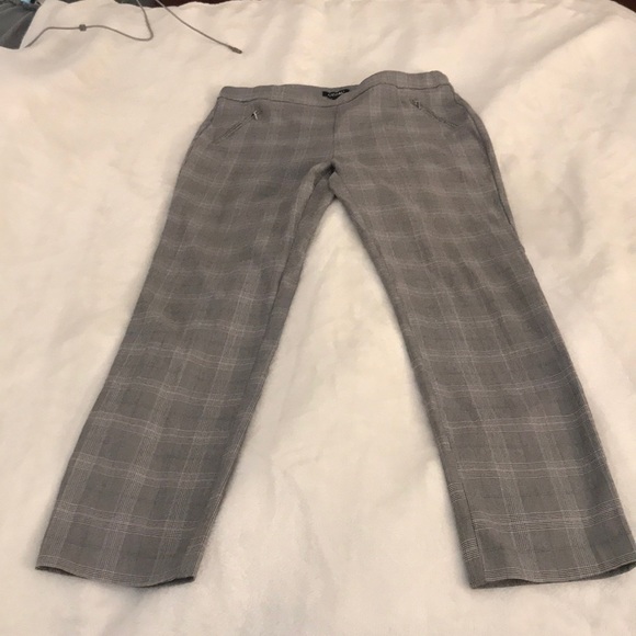 Roz & Ali | Pants & Jumpsuits | Gray Plaid Pants | Poshmark